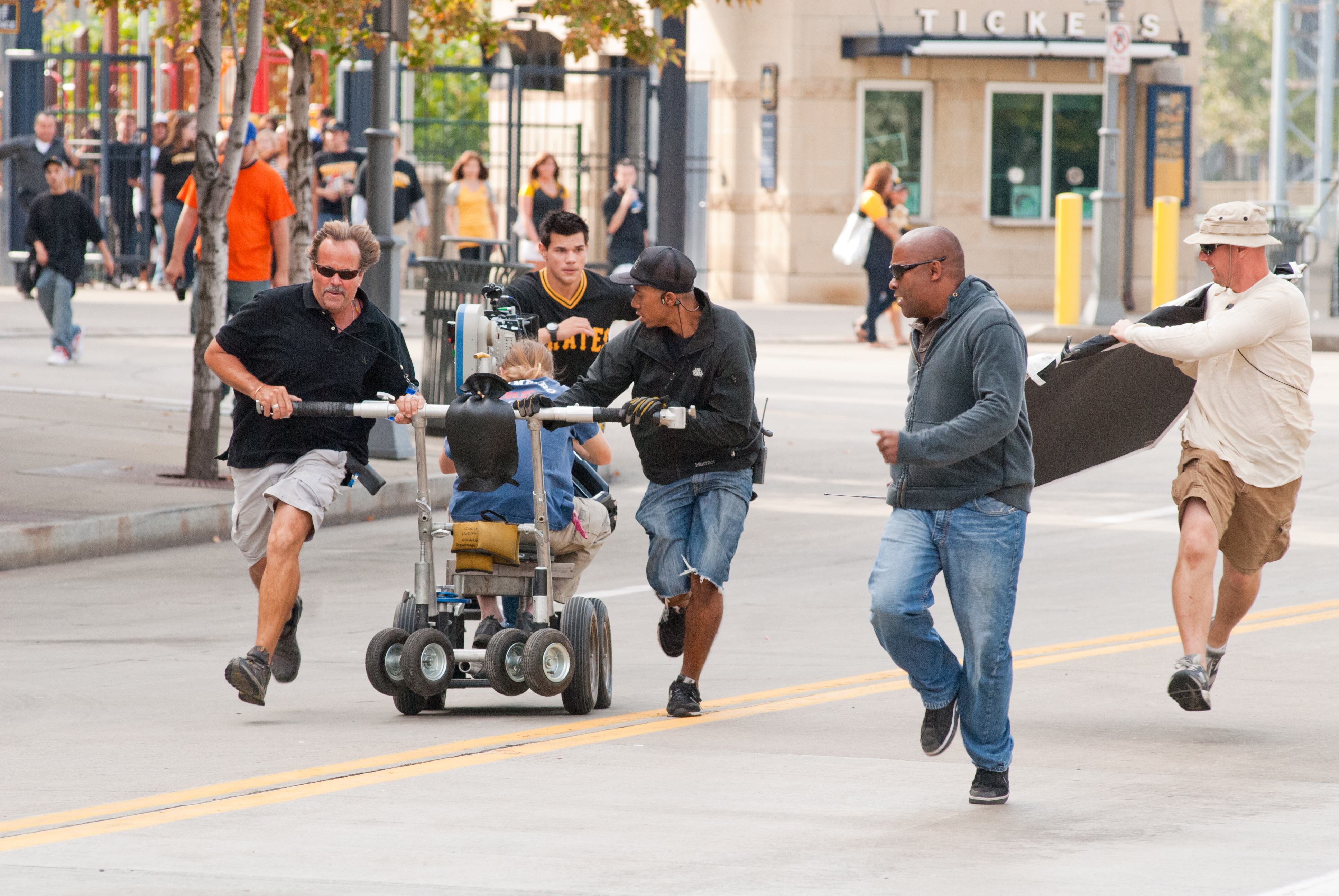 New Images from Taylor Lautner's Abduction - HeyUGuys