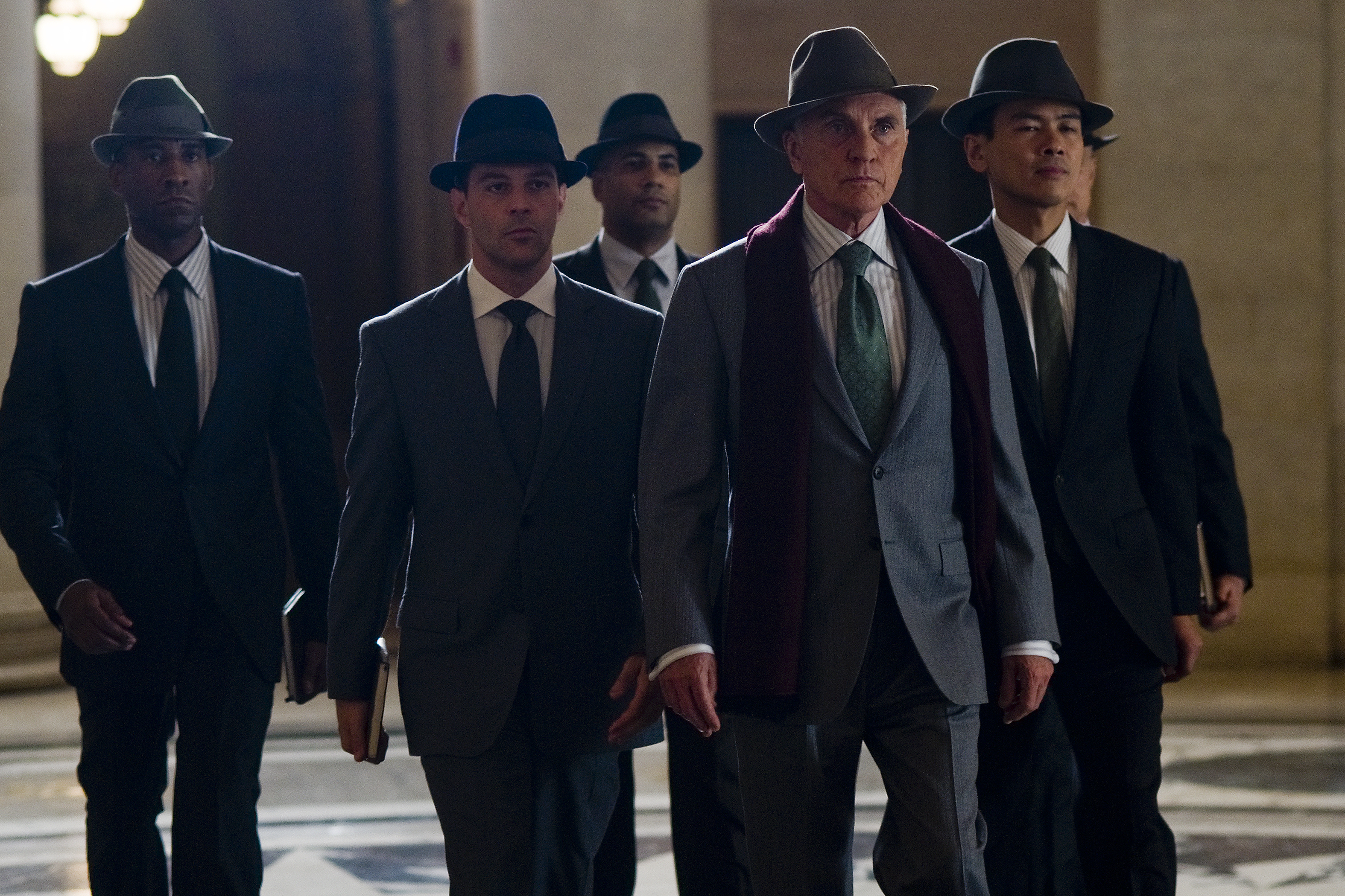 New Images from The Adjustment Bureau - HeyUGuys