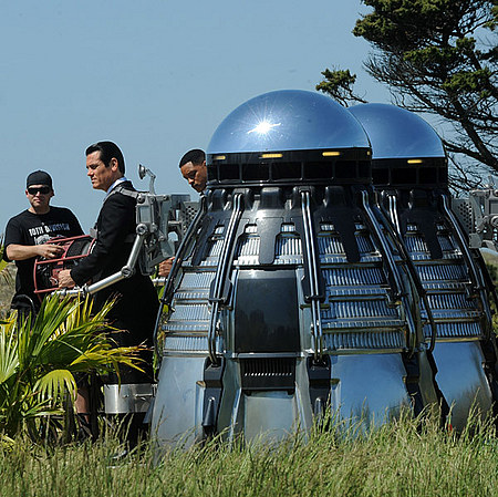 New MIB:III Shots Show Brolin & Smith & Pod Things! - HeyUGuys