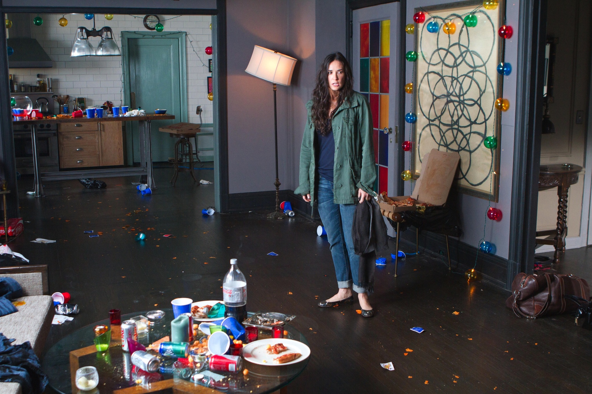 First Official Images from LOL with Miley Cyrus, Ashley Greene, and ...