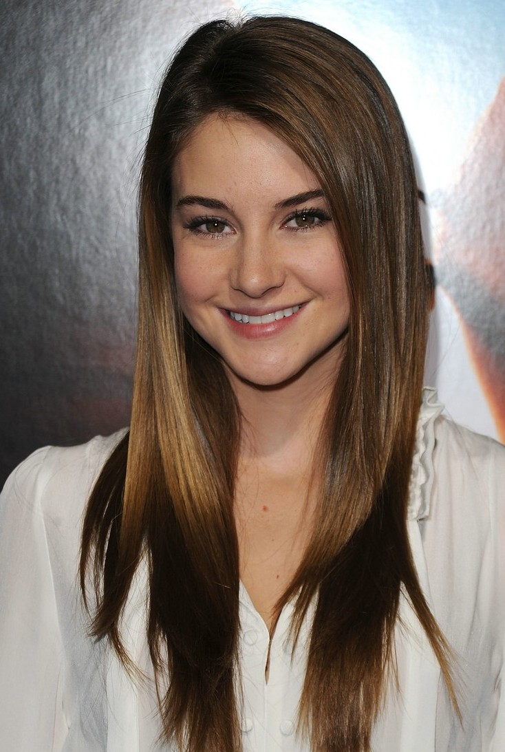 Shailene Woodley circling Mary Jane Watson in The Amazing Spider-Man 2