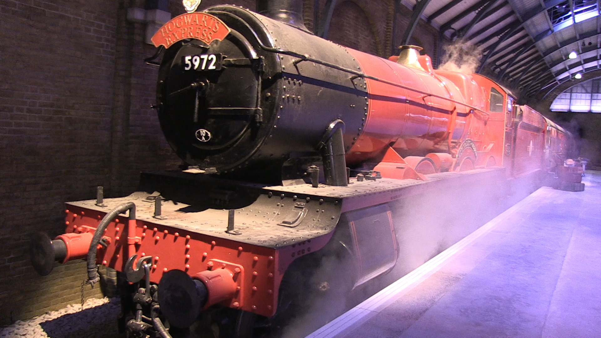 HeyUGuys Visit Platform 9 ¾ for a Sneak Peek at The Hogwarts Express at ...