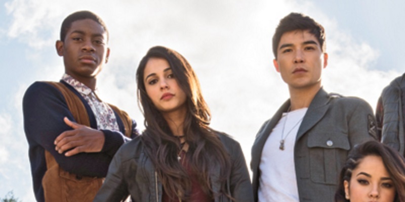 It's Morphin' Time as the cast of Power Rangers assemble in first ...