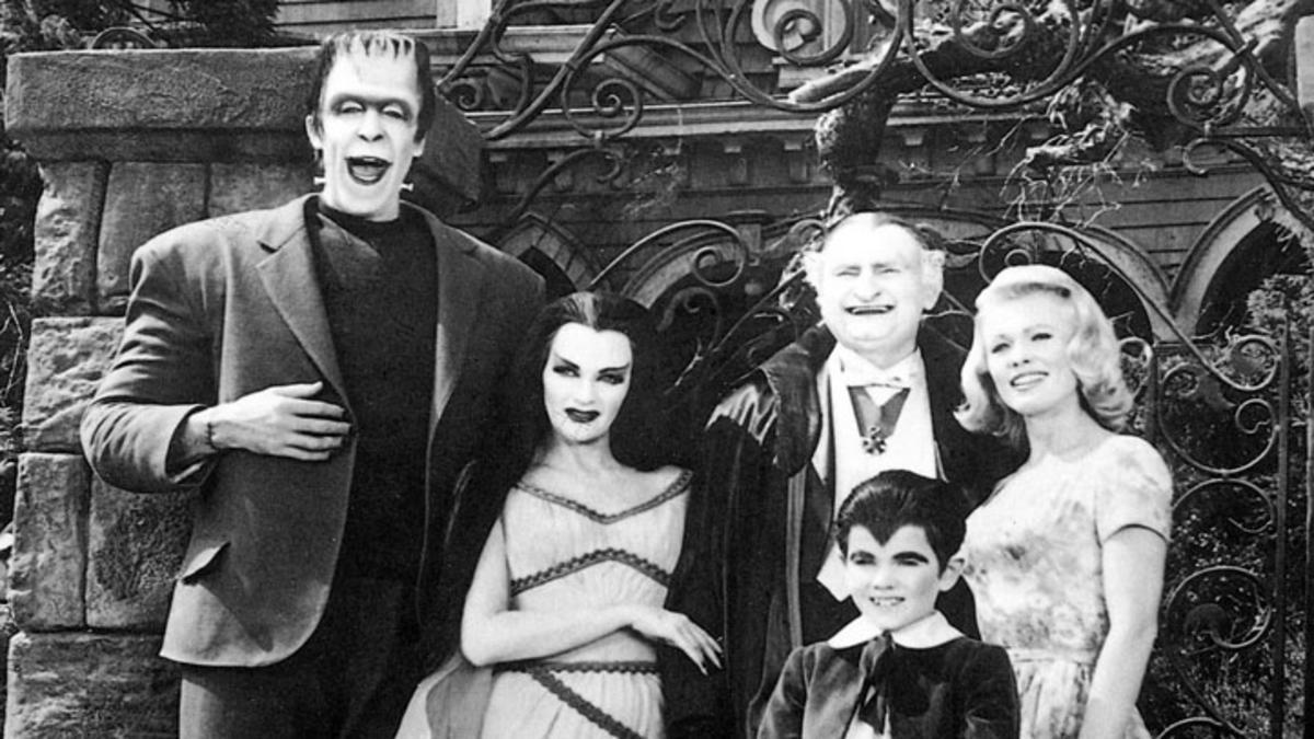 Seth Meyers to reboot 60's comedy classic The Munsters - HeyUGuys