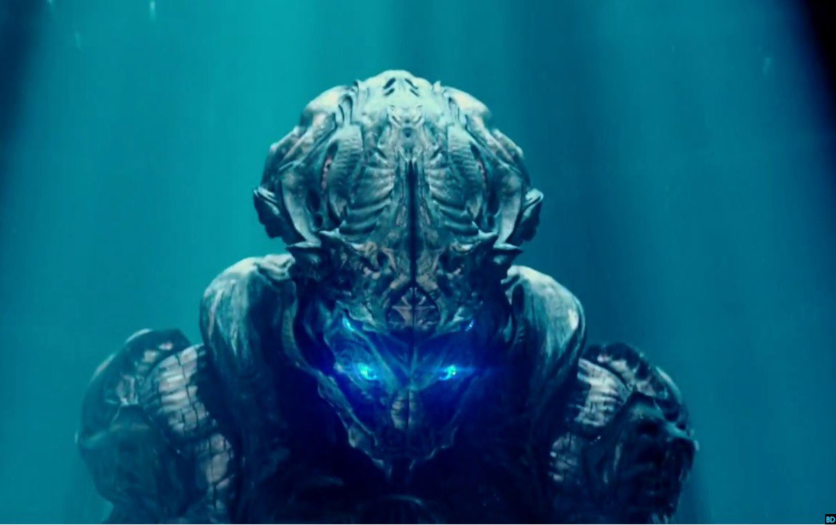 Giant Alien spaceship engulfs the earth in UK trailer for Beyond ...
