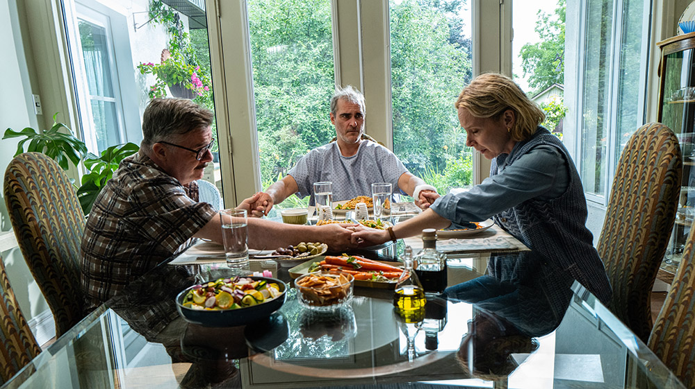 Joaquin Phoenix has a meltdown in trailer for Ari Aster's 'Beau is ...